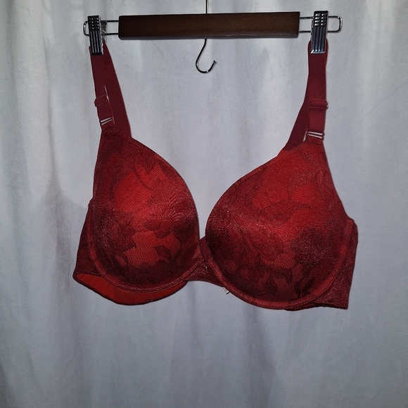 Cacique | Intimates & Sleepwear | Cacique Red Bra Size 44c | Poshmark